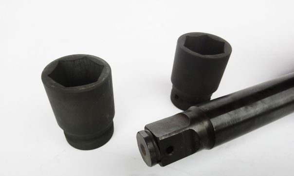 Impact Wrench Air Power Tool 1″ HUGO 2500 Nm with 2 sockets – Surplus