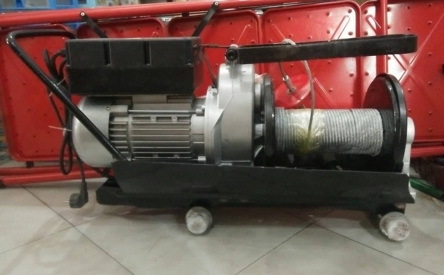 HUGO MAX ELECTRIC HOIST 500 kg – Surplus