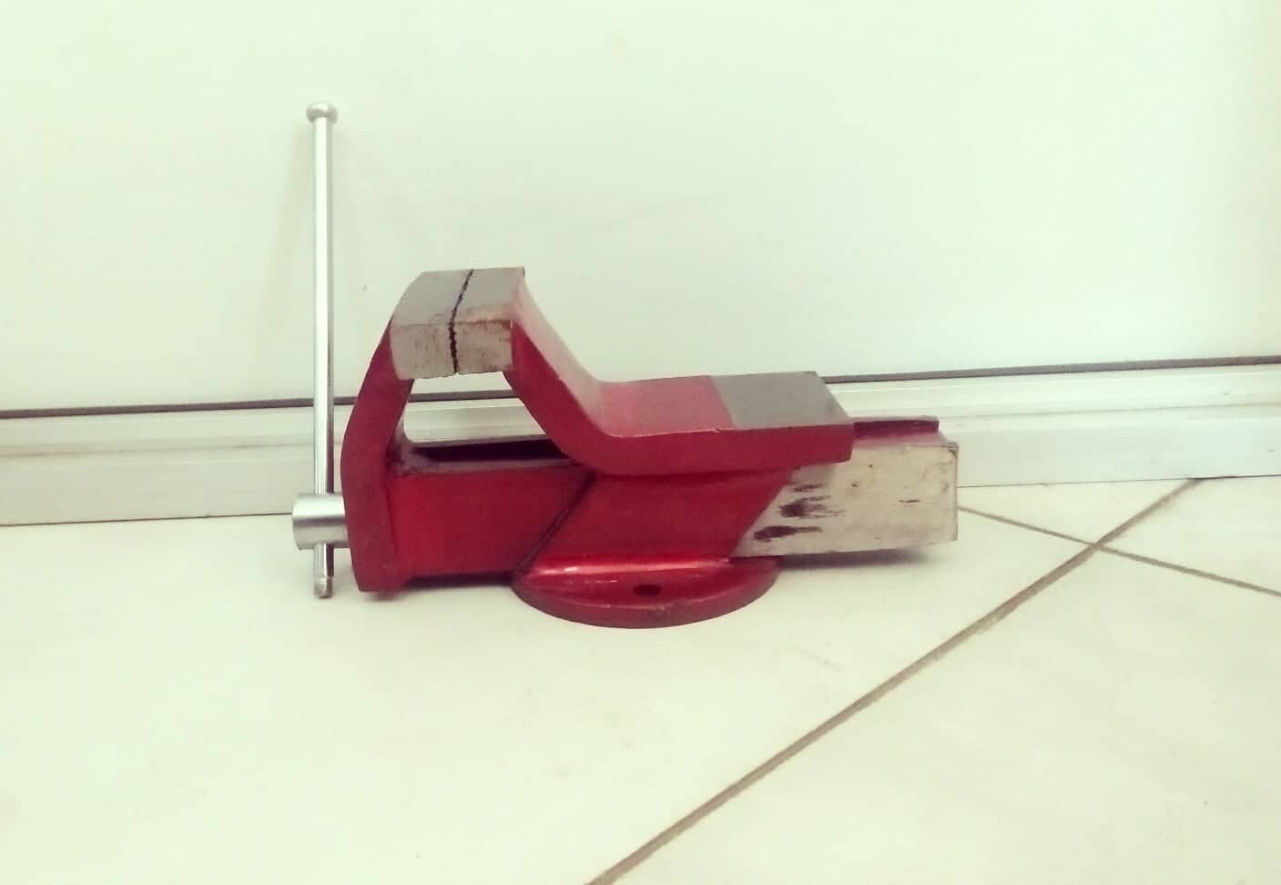 JKT HEAVY DUTY STEEL BENCH VISE 3″/75mm – Surplus