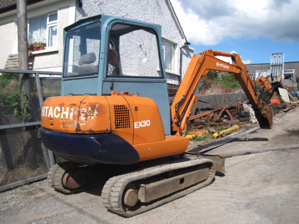Hitachi EX30 Landy – Surplus