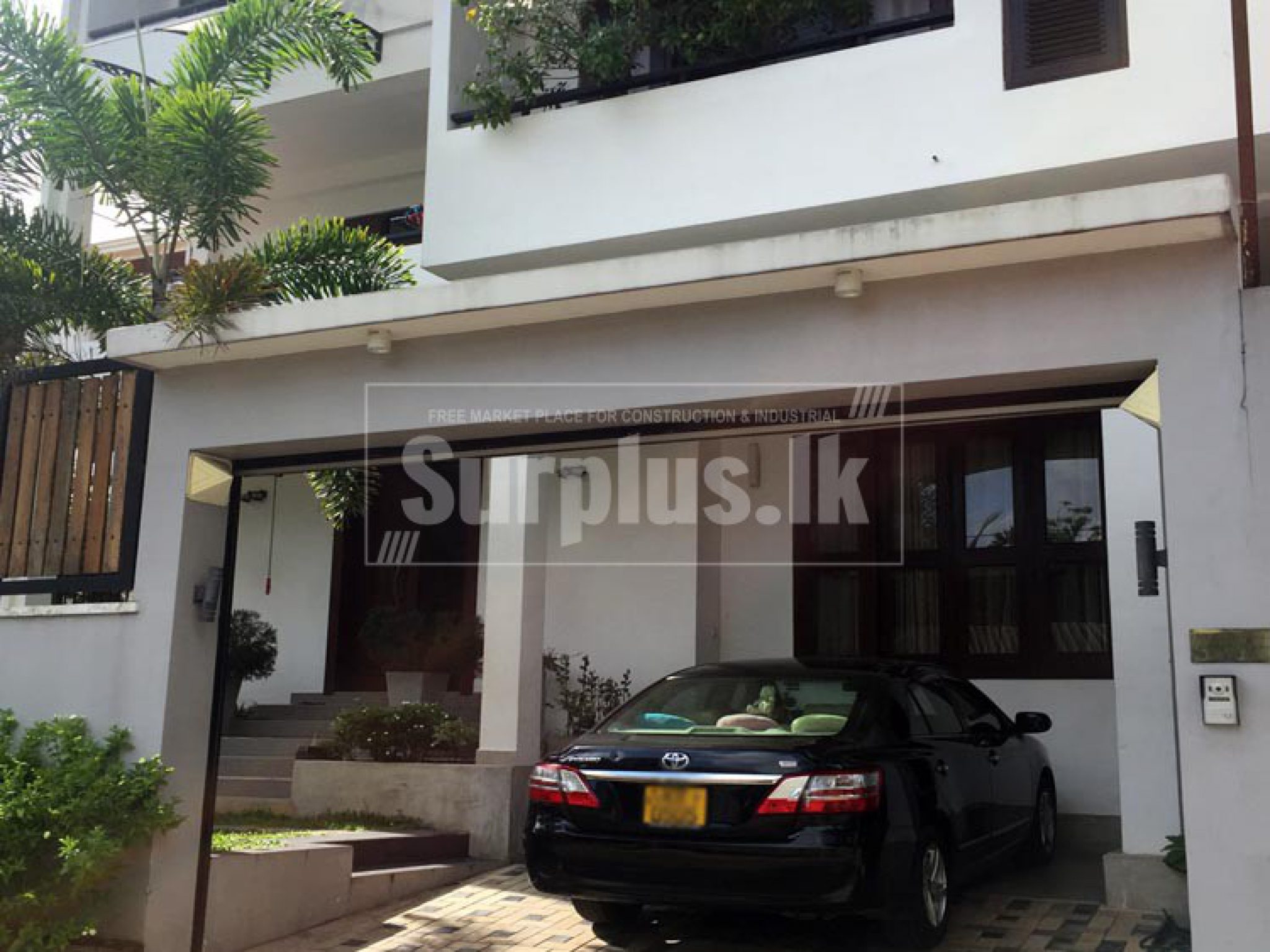 LUXURY HOUSE FOR IMMEDIATE SALE – MALABE - Surplus