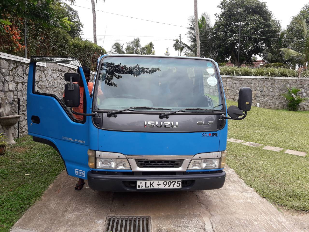 Isuzu ELF 250 crew cab 2005 – Surplus