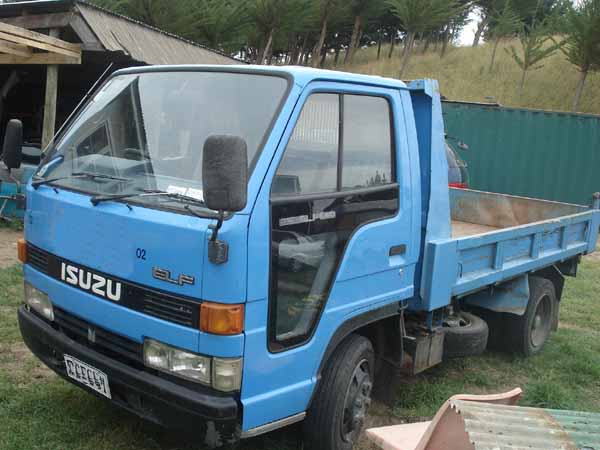 Isuzu ELF 1983 – Surplus