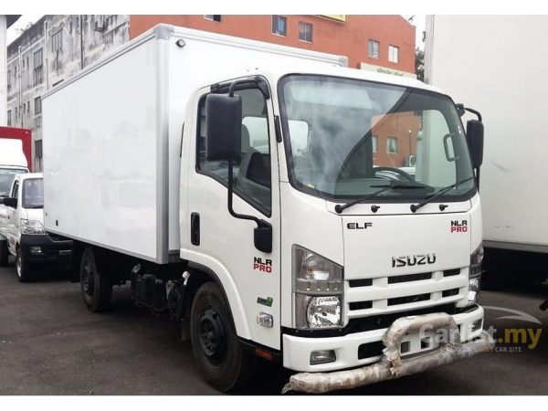 Isuzu FULL BODY TRUCK 2012 – Surplus