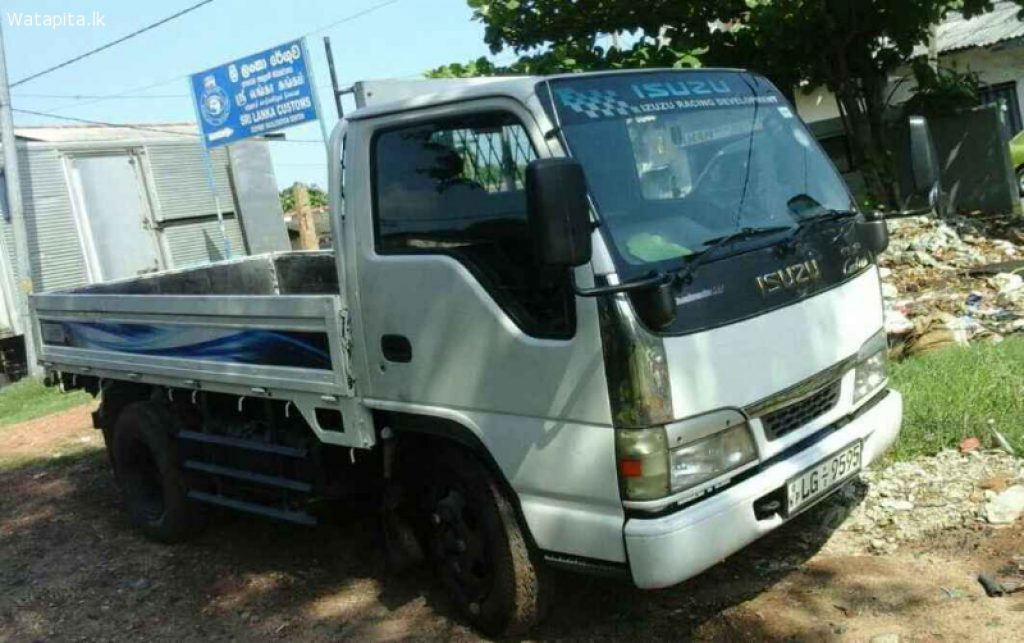 Isuzu ELF Lorry 2004 - Surplus