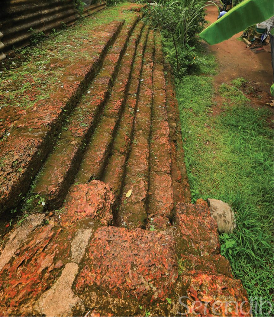 Graphite and Kabok bricks – Surplus