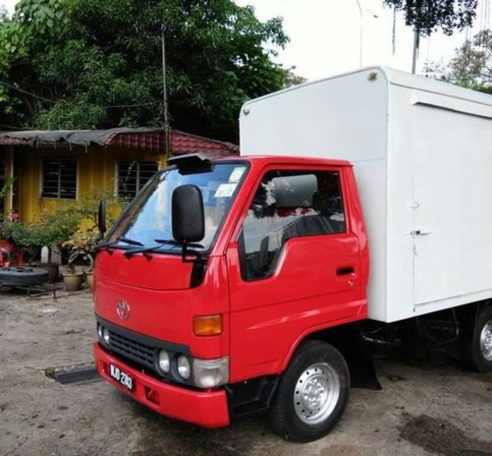 Toyota Frezar Lorry 1995 - Surplus