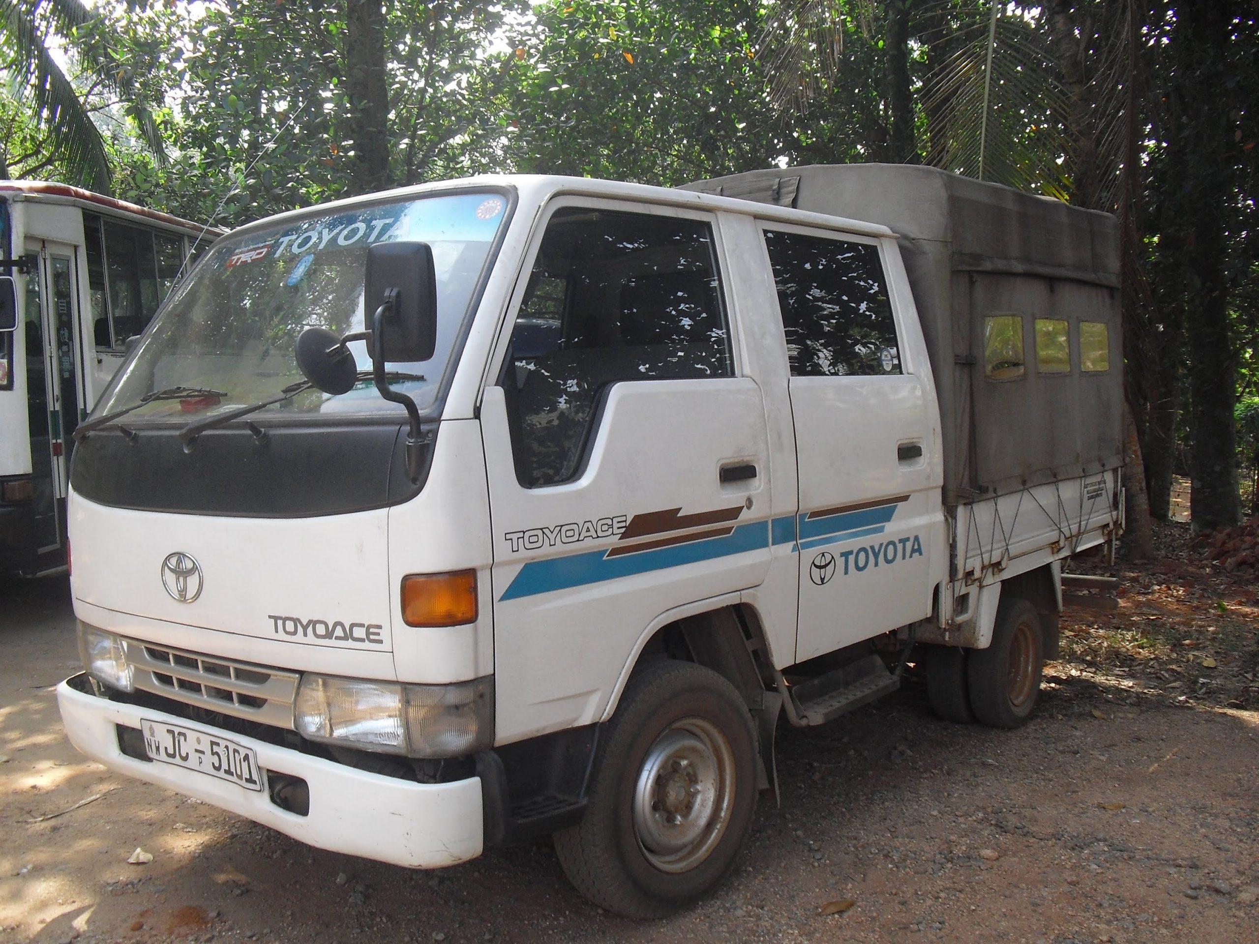 Isuzu Crew cab 1995 – Surplus