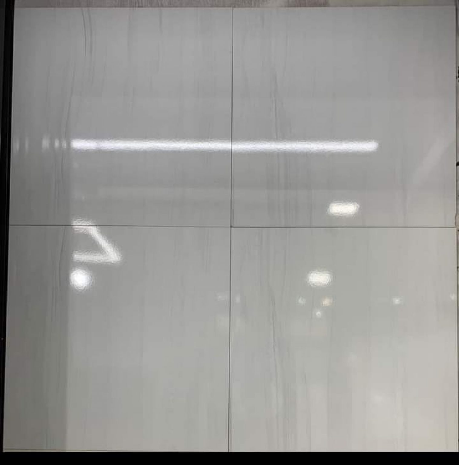 Lanka Tile 2×2 Gloss – Surplus