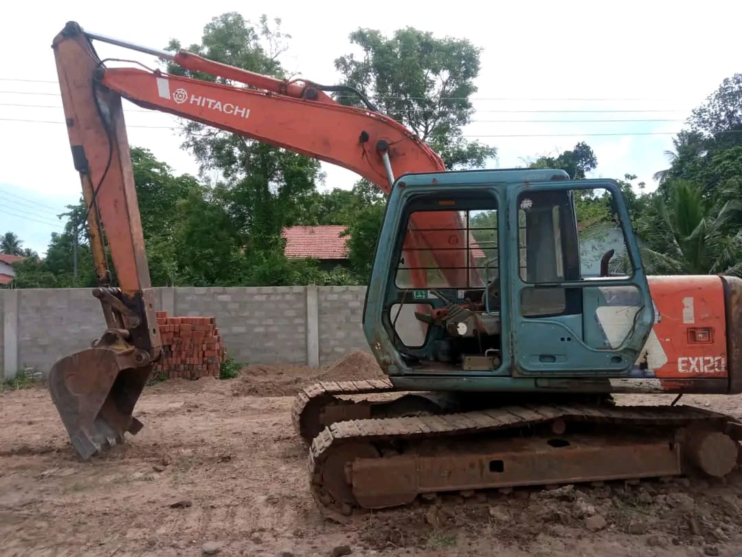 Hitachi EX 120-3 Excavator – Surplus