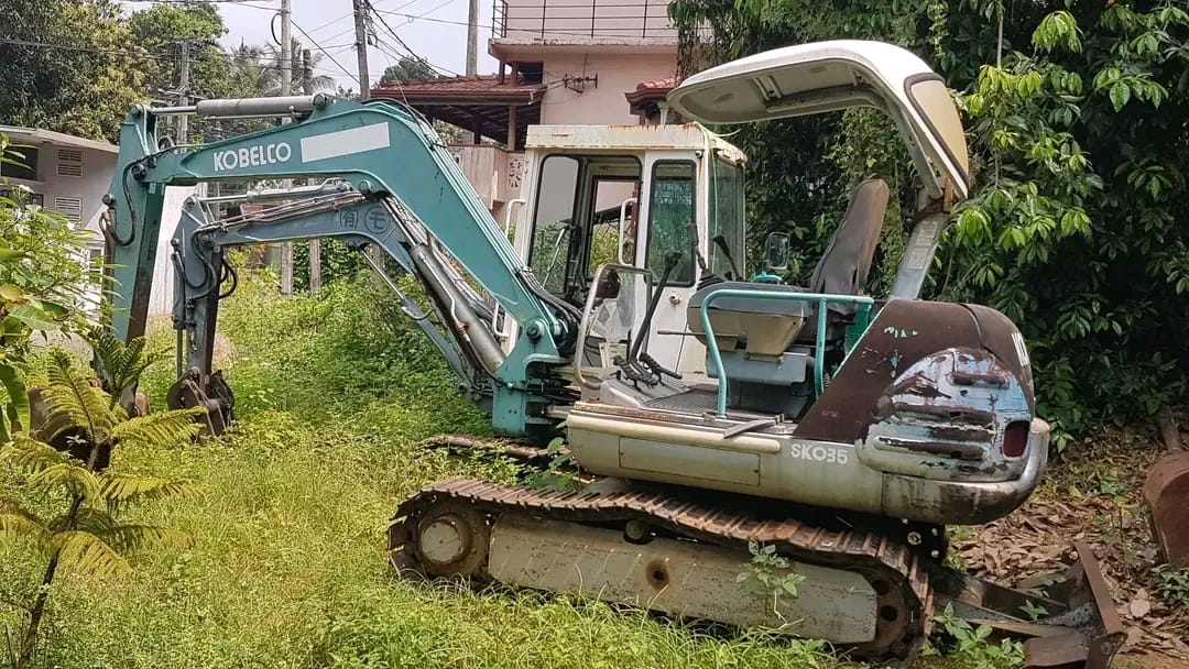 Kobelco SK035 Excavator – Surplus