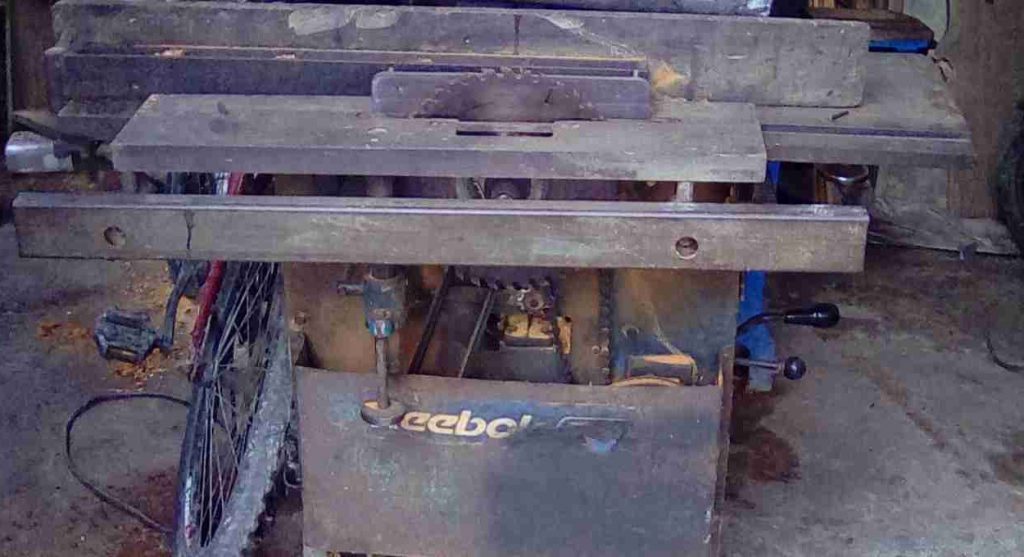 Wood Cutting Machine – Surplus